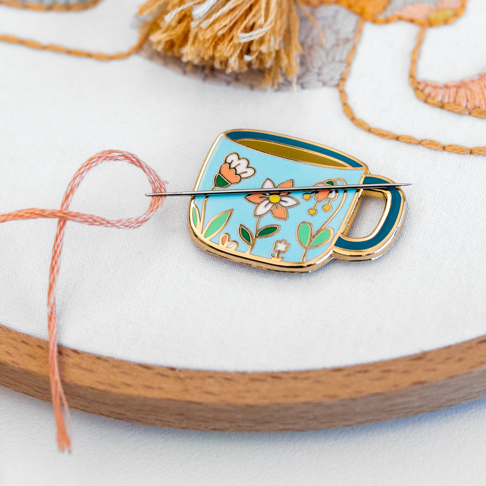 Teacup Magnetic Needle Minder – Clever Poppy